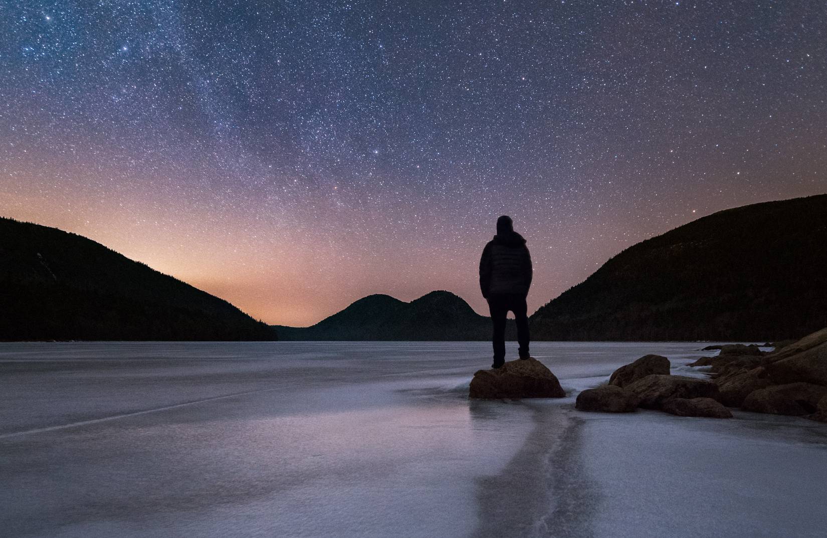 America's Most Beautiful Remote Spots For An Epic Stargazing Experience