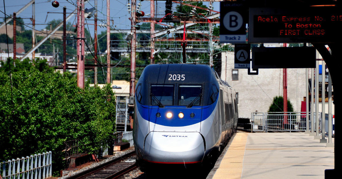 Passengers Are Praising Amtrak's First Passenger Car To Wear The New Phase VII Livery