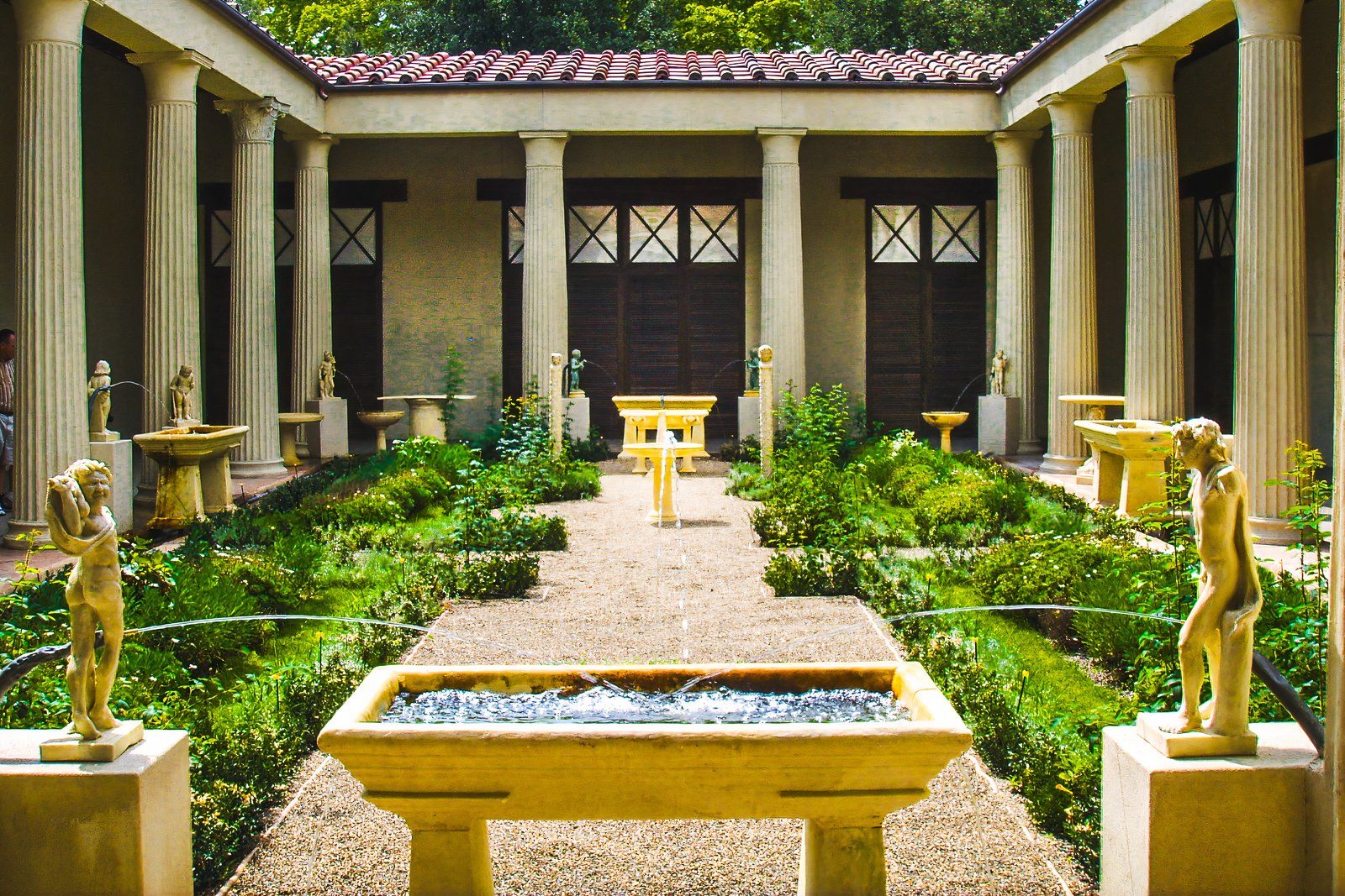 10 Festive Orlando Hotels To Visit This Christmas