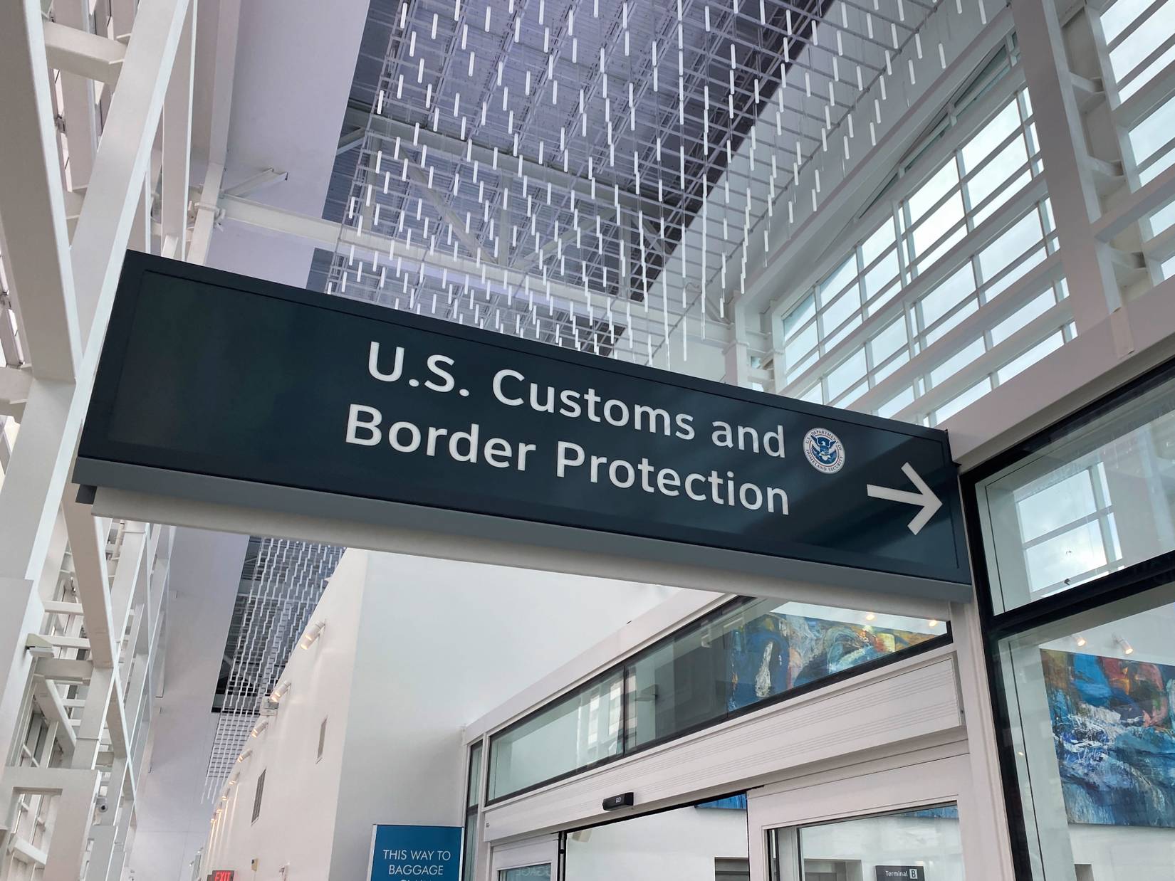 Canadians Frustrated As U.S. Border Is Now Rejecting Visitors Over "Purpose Of Entry" Rule