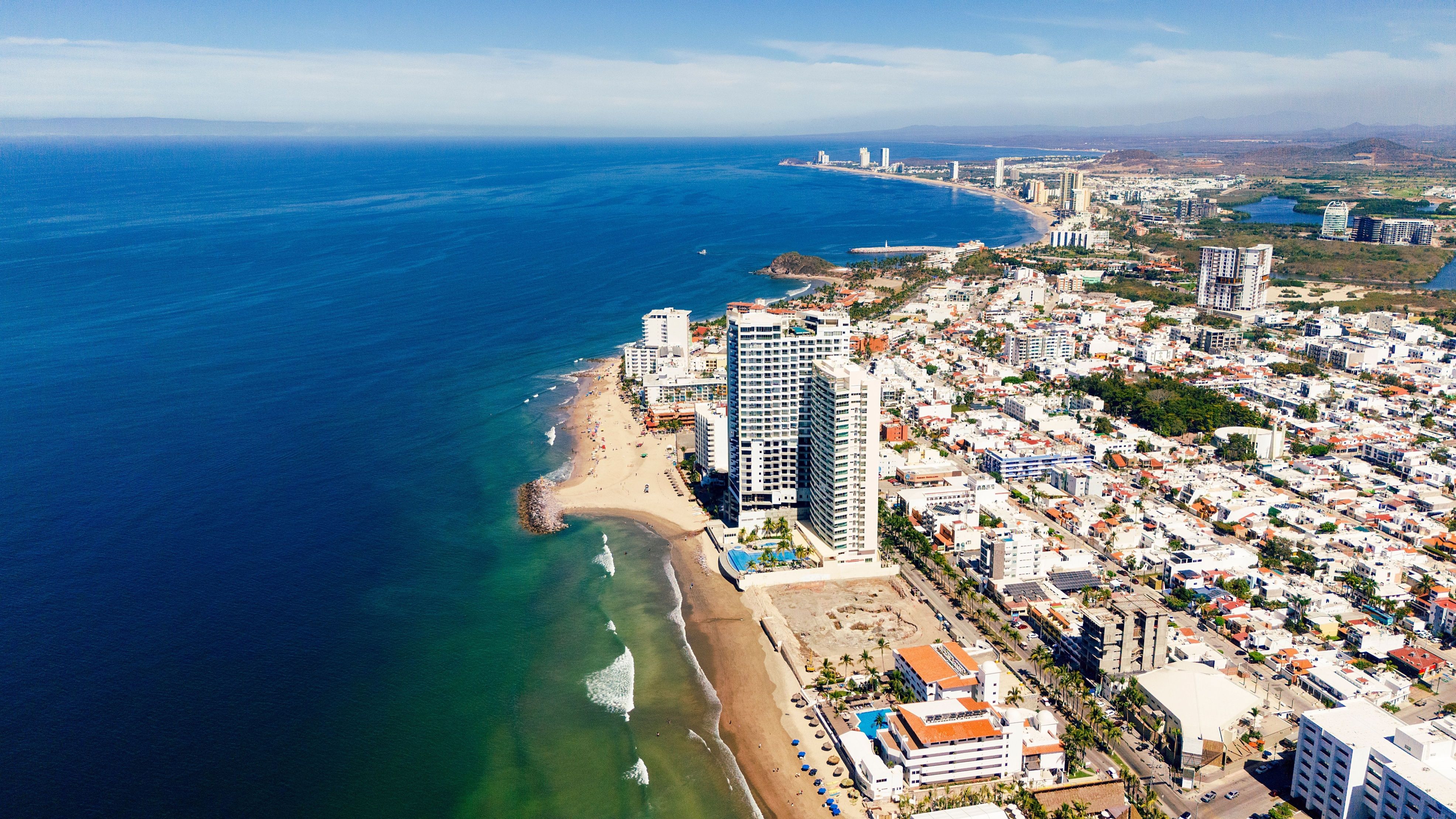 10 Oldest Buildings In Canada (That Are Still Standing)