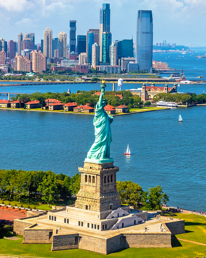 America's Largest Amtrak Station Is Also One Of Its Most Beautiful